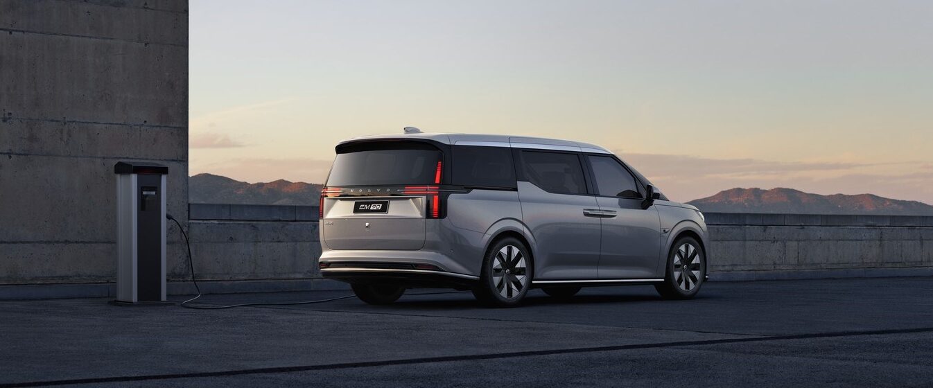 Volvo EM90 feiert Premiere: Alles über den elektrischen Premium-Van | carwow.de