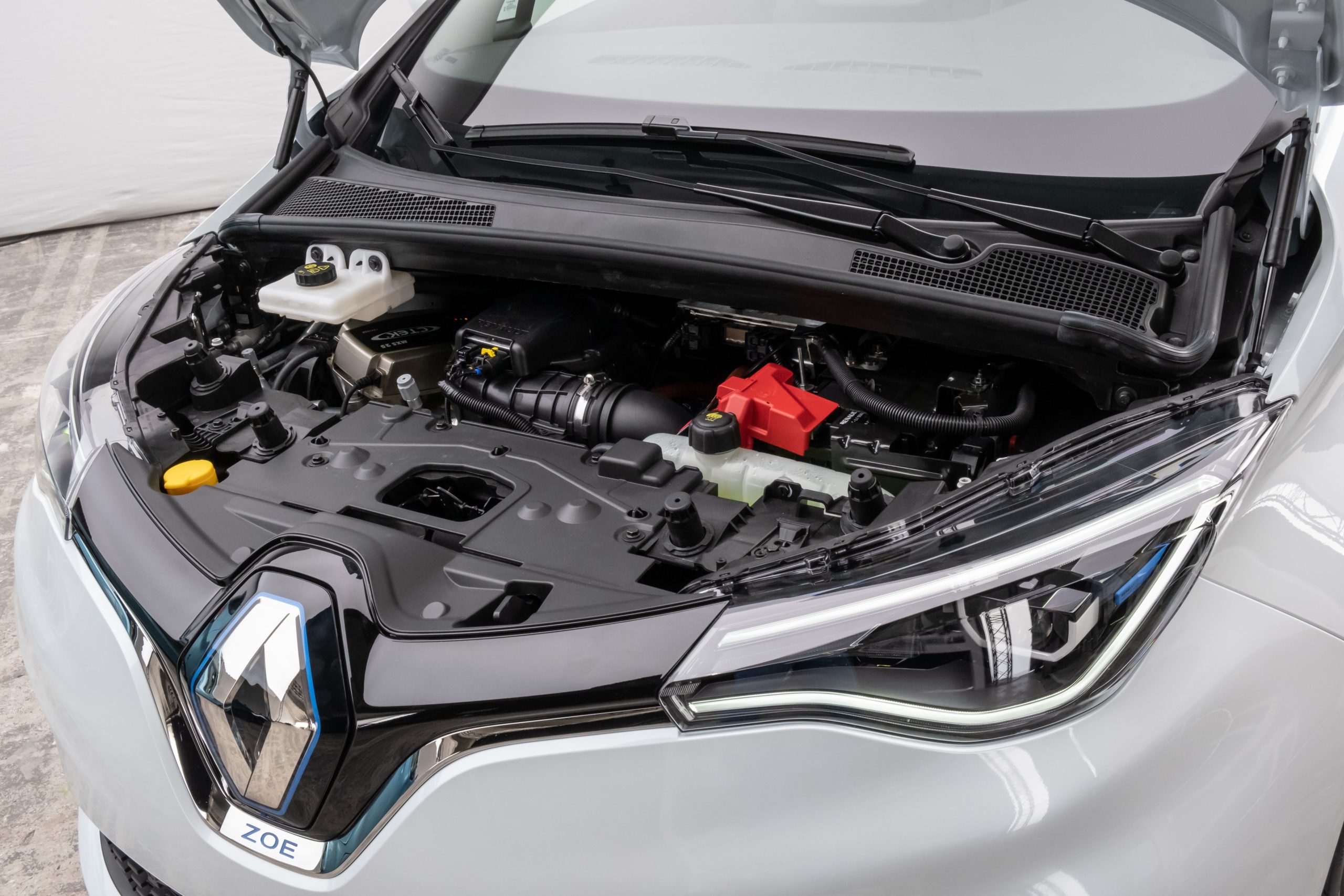Dacia Spring vs. Renault Zoe: Sparduell - welches günstige E-Auto kann ...